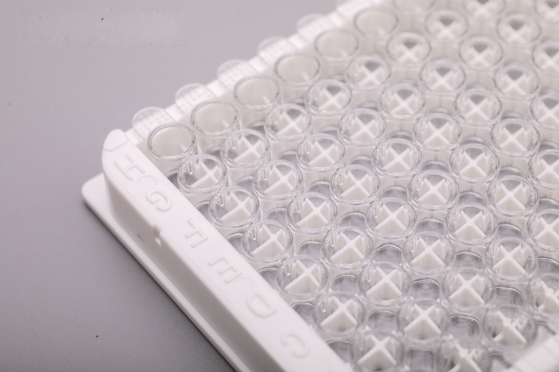 Choosing the Right ELISA Microplates: Selection Strategies - Scopelab